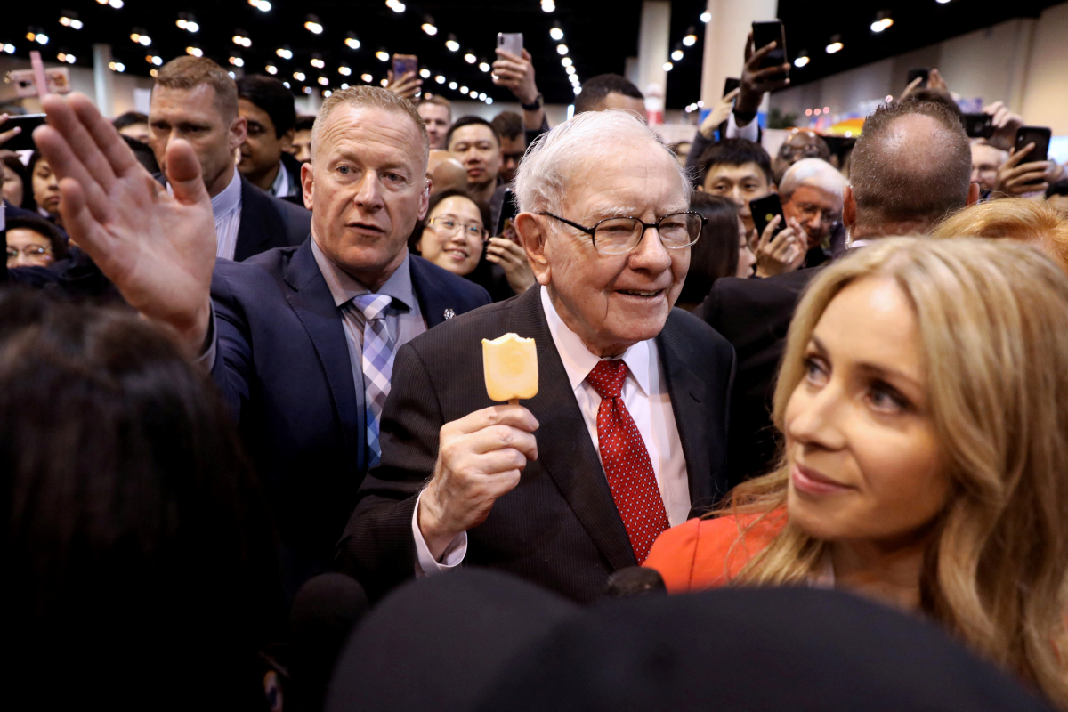 Llega la 59 reunión con Warren Buffett (92 años) en Omaha | Capital Radio