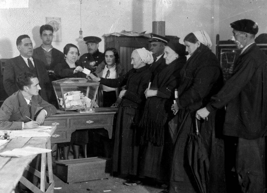 Se Cumplen 85 Años Del Voto Femenino Cómo Se Consiguió Capital Radio